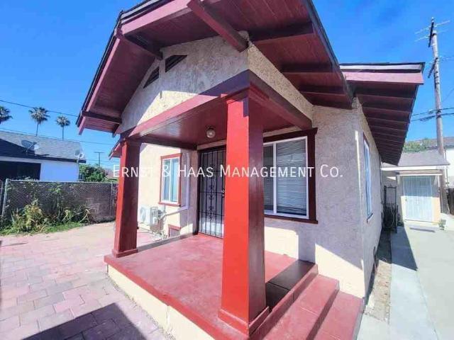 2 Bedroom Home for Rent at 2068 Linden Ave, Long Beach, CA 90806 Central Long Beach