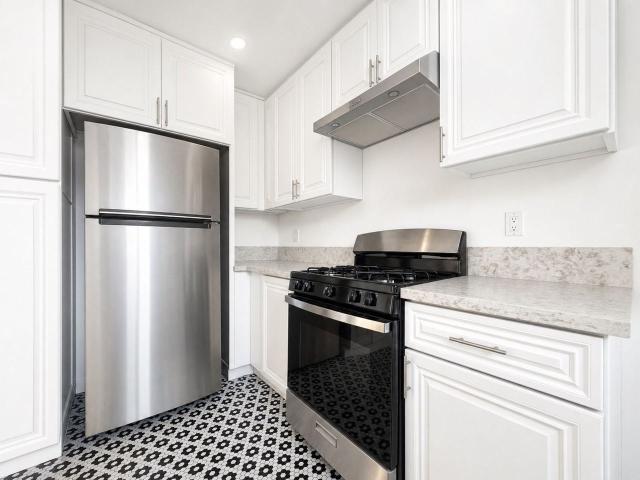 2 Bedroom Home for Rent at 2106 Delaware Ave Apt B #2106B, Santa Monica, CA 90404 Pico