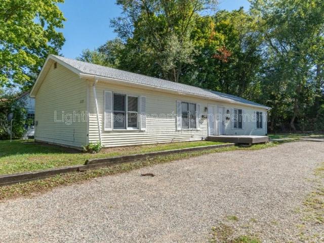 2 Bedroom Home for Rent at 2130 Miller Rd #2, Kalamazoo, MI 49001 Edison