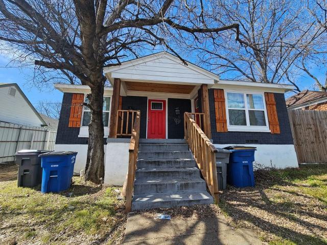 2 Bedroom Home for Rent at 213 N Hampton Rd, Dallas, TX 75208 Kessler Plaza