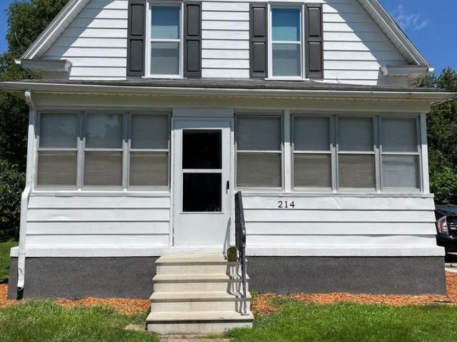 2 Bedroom Home for Rent at 214 Reber Ave, Waterloo, IA 50701