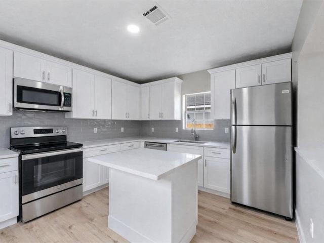 2 Bedroom Home for Rent at 219 E James St, Baytown, TX 77520