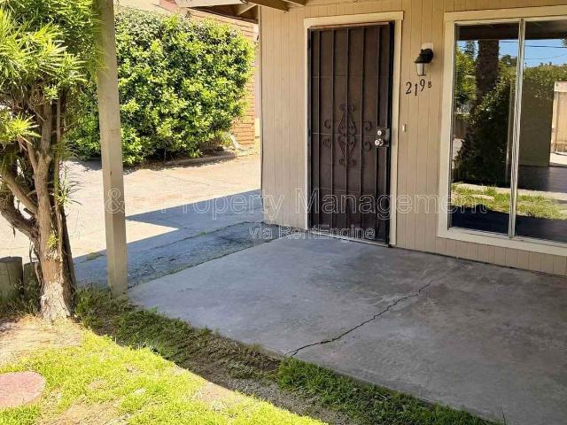2 Bedroom Home for Rent at 219 Plymouth Dr #B, Vista, CA 92083 Vista