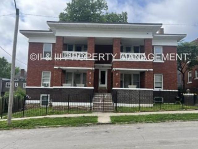 2 Bedroom Home for Rent at 219 W 37th St #1, Kansas City, MO 64111 Hanover Place
