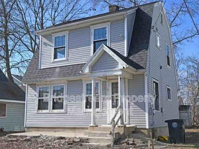 2 Bedroom Home for Rent at 2213 Ravenwood Ave, Dayton, OH 45406 Fairview