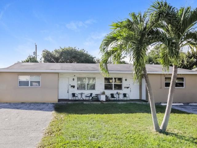 2 Bedroom Home for Rent at 225 Se 9th Ave #B, Deerfield Beach, FL 33441