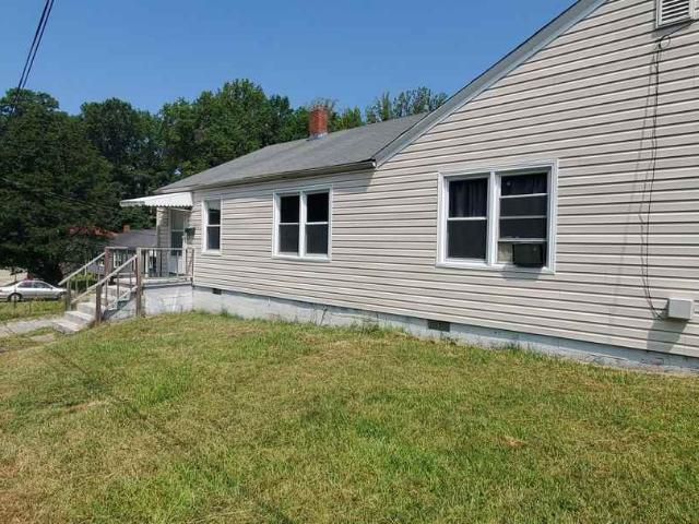 2 Bedroom Home for Rent at 2400 Maywood St, Greensboro, NC 27403 Rainbow Meadowood