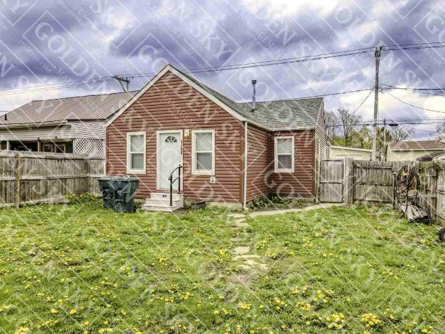 2 Bedroom Home for Rent at 2400 W 10th St #1, Muncie, IN 47302