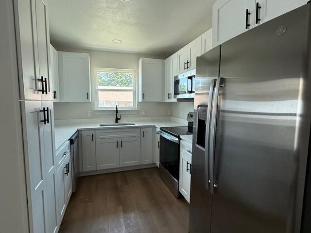 2 Bedroom Home for Rent at 2402 Lindblad Ct #4, Arlington, TX 76016
