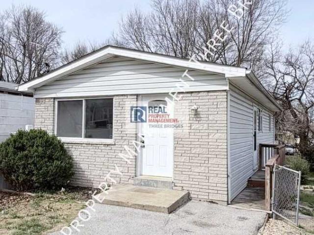 2 Bedroom Home for Rent at 241 Flora Dr, Saint Louis, MO 63135