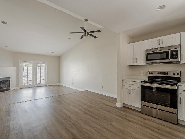 2 Bedroom Home for Rent at 2429 W Avalon Dr, Phoenix, AZ 85015