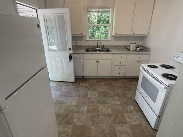 2 Bedroom Home for Rent at 2421 Renfrow Rd, Raleigh, NC 27603 Southwest Raleigh
