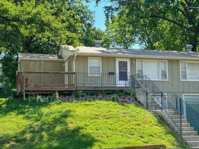 2 Bedroom Home for Rent at 2503 S Vermont Ave, Independence, MO 64052 Three Trails