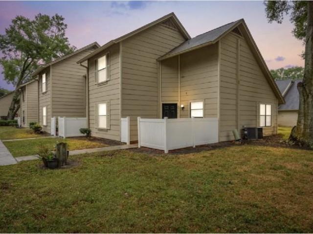 2 Bedroom Home for Rent at 2550 West Bird Street, Tampa, FL 33614 Armenia Gardens Estates