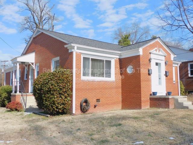 2 Bedroom Home for Rent at 2644 Walker Ave #B, Greensboro, NC 27403 Lindley Park