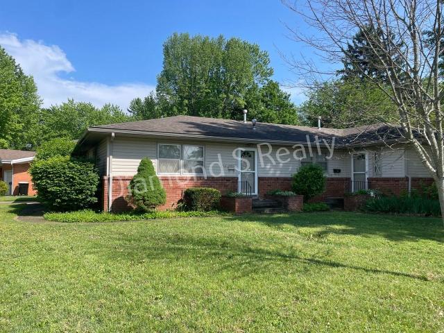 2 Bedroom Home for Rent at 2706 S Stewart Ave, Springfield, MO 65804 Southeast Springfield