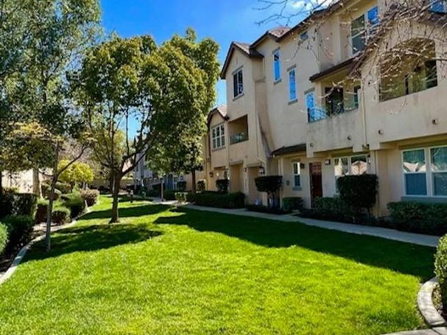 2 Bedroom Home for Rent at 2709 Apricot Ct, Chula Vista, CA 91915 Eastlake Vistas
