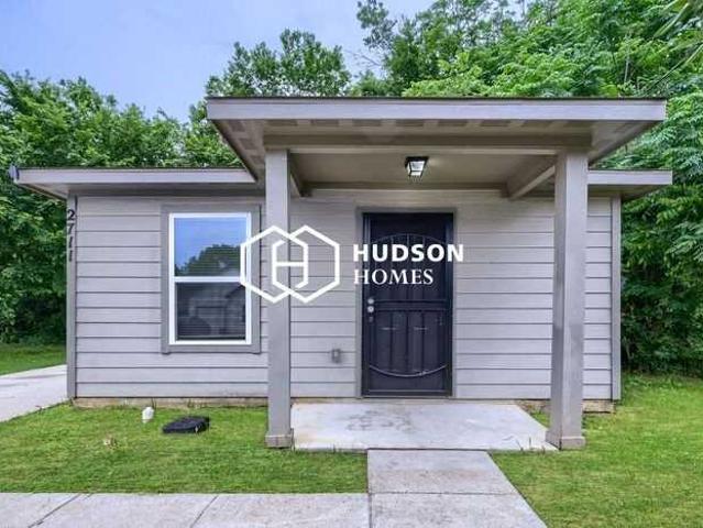 2 Bedroom Home for Rent at 2711 Cross St, Dallas, TX 75210 South Dallas