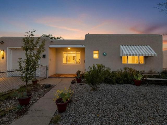 2 Bedroom Home for Rent at 2723 Adams St Ne, Albuquerque, NM 87110 Bel Air