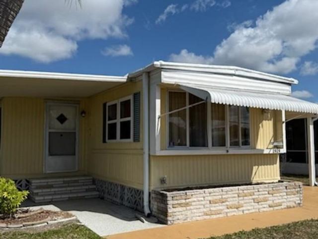 2 Bedroom Home for Rent at 2929 Saralake Dr S, Sarasota, FL 34239