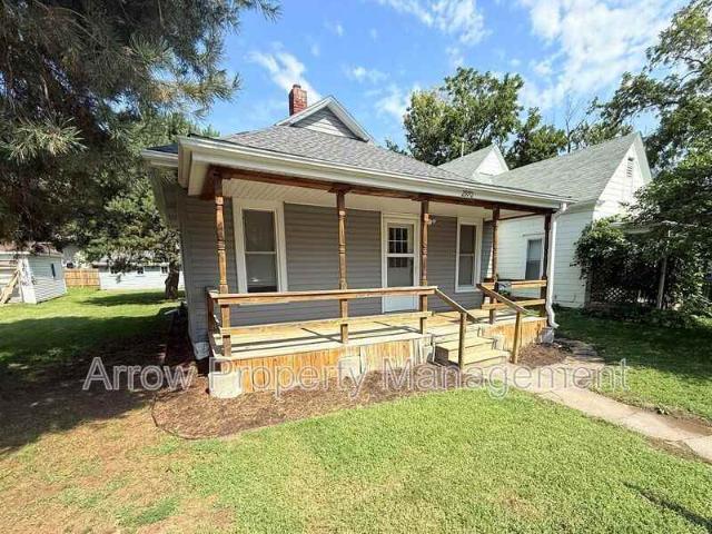 2 Bedroom Home for Rent at 2970 Starr St, Lincoln, NE 68503 Clinton