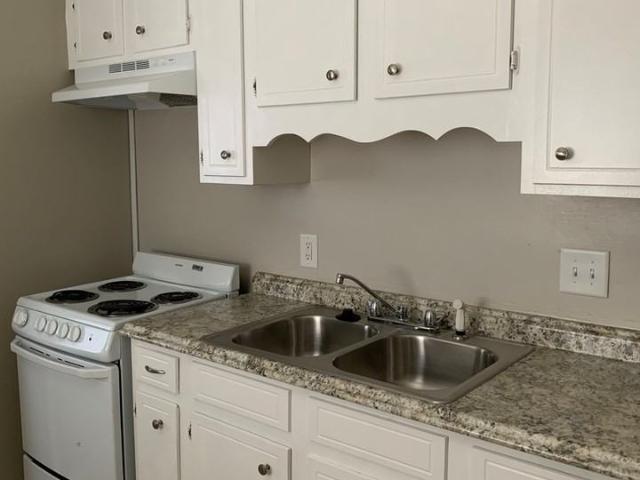 2 Bedroom Home for Rent at 3017 Minnesota Rd, Charlotte, NC 28208 Ashley Park