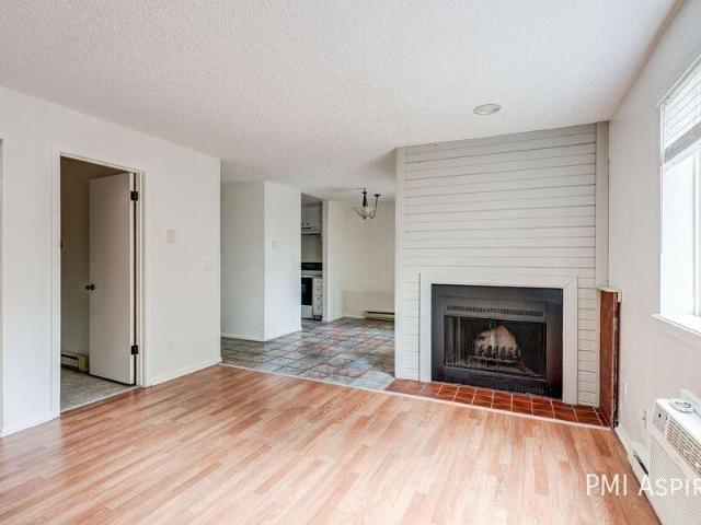 2 Bedroom Home for Rent at 3065 30th St #1B, Boulder, CO 80301 Glenwood Grove North Iris