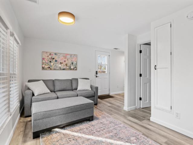 2 Bedroom Home for Rent at 3137 33rd Ave S #2, Minneapolis, MN 55406 Longfellow