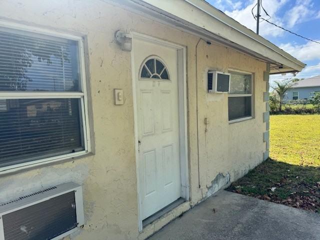 2 Bedroom Home for Rent at 3330 Jeffcott St, Fort Myers, FL 33916 Dunbar