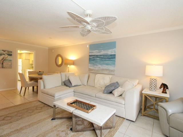 2 Bedroom Home for Rent at 333 4th Ave S #202, Naples, FL 34102 Old Naples