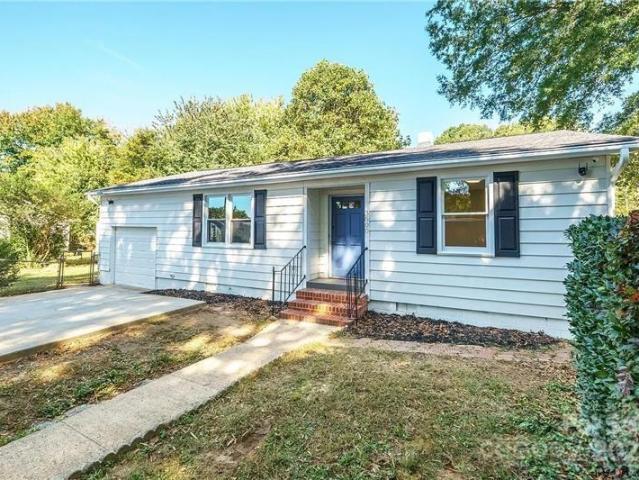 2 Bedroom Home for Rent at 3500 Blessing St, Charlotte, NC 28208 Westerly Hills
