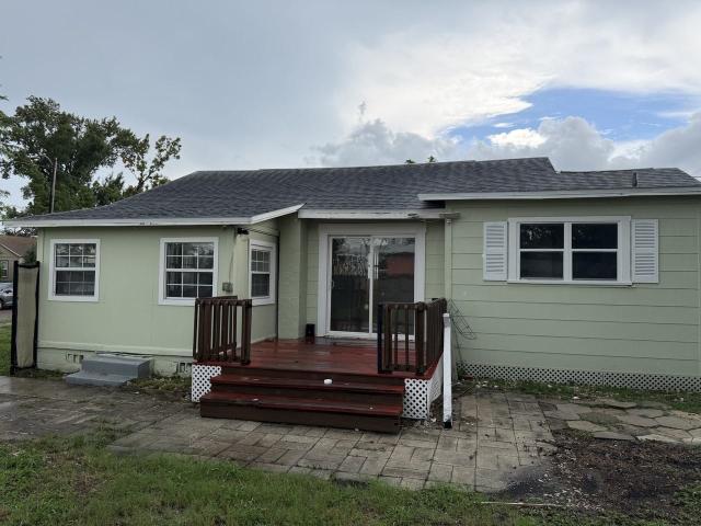 2 Bedroom Home for Rent at 3527 Dartmouth Ave N, St. Petersburg, FL 33713 United Central