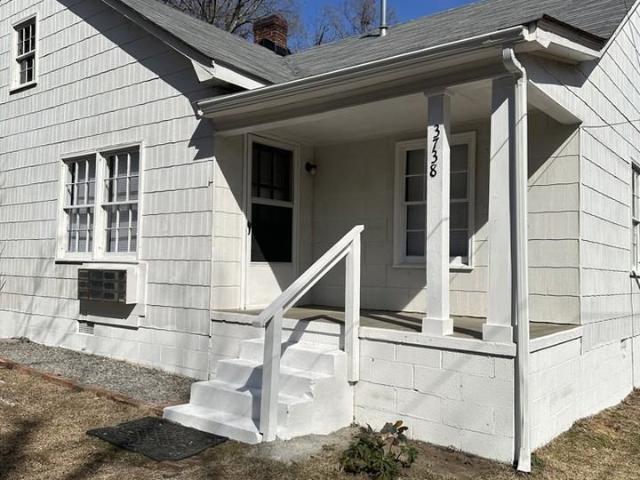 2 Bedroom Home for Rent at 3738 Beatties Ford Rd, Charlotte, NC 28216 Hamilton Circle