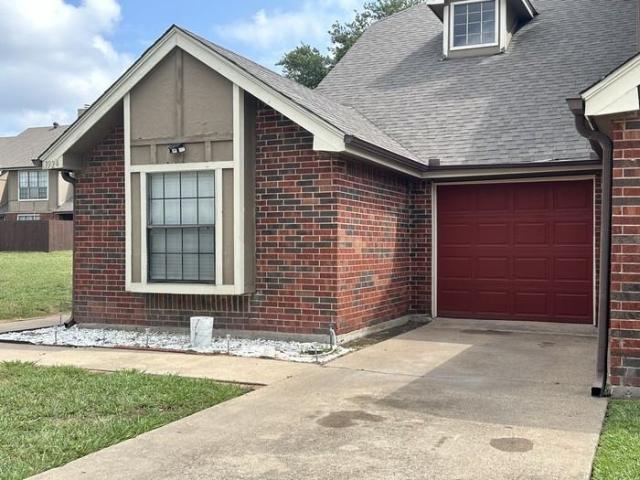 2 Bedroom Home for Rent at 3924 Wymess Dr, Garland, TX 75043