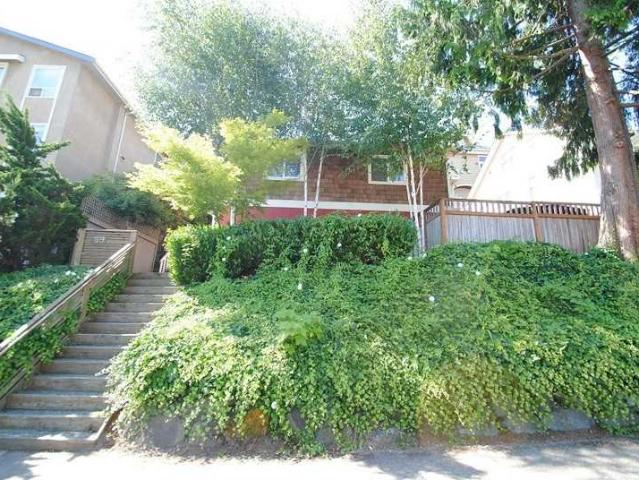 2 Bedroom Home for Rent at 39 Etruria St #3, Seattle, WA 98109 North Queen Anne