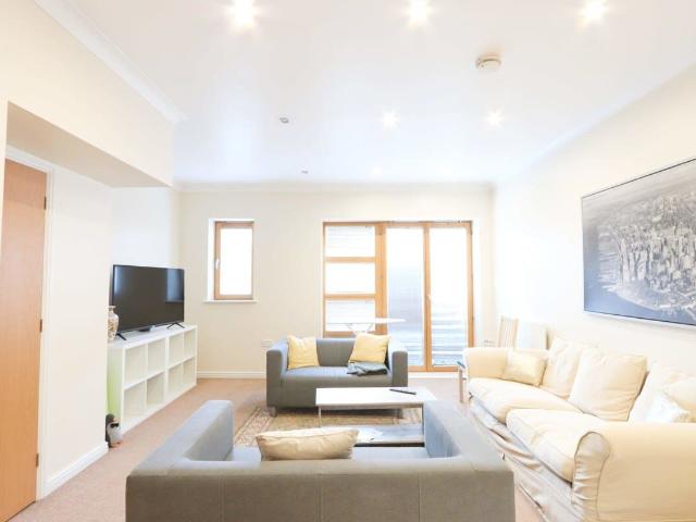 2 Bedroom Home – Medium Let