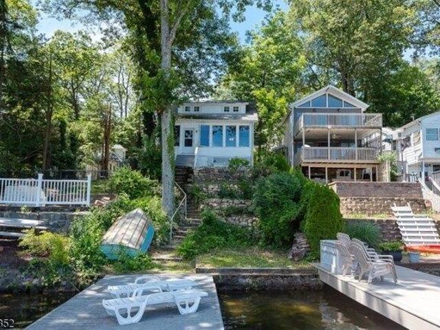 2 bedroom, Hopatcong NJ 07821 102530739