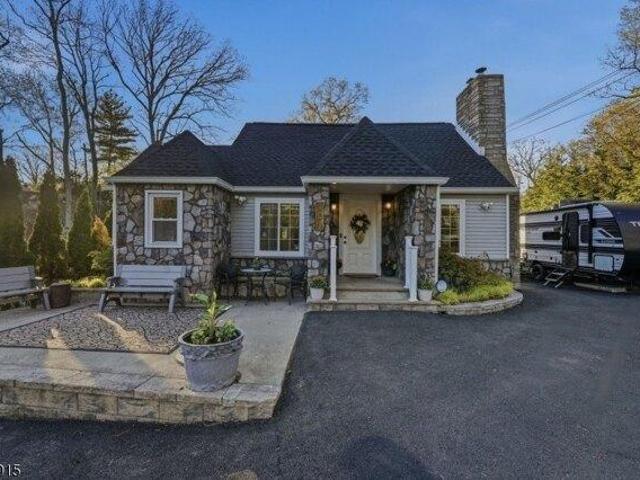 2 bedroom, Hopatcong NJ 07821 102728699