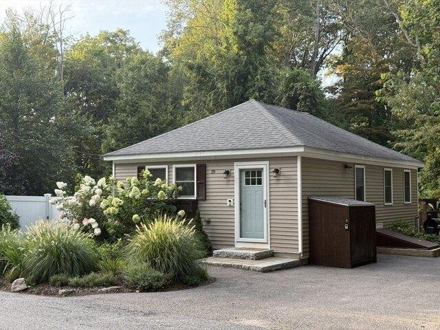 2 bedroom, Hopkinton MA 01748 105115859