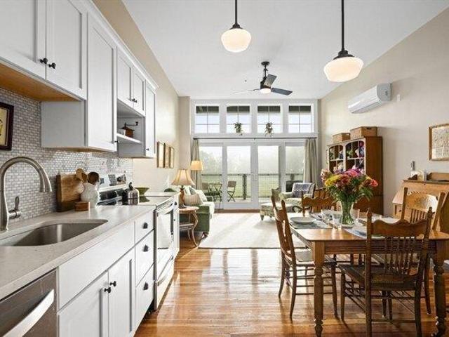 2 bedroom, Hatfield MA 01038 LS102477911