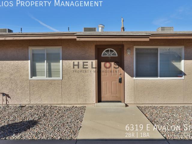 2 Bedroom Haven with Private Backyard