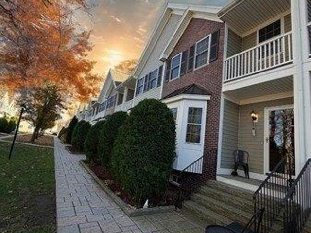 2 bedroom, Haverhill MA 01835 105040331