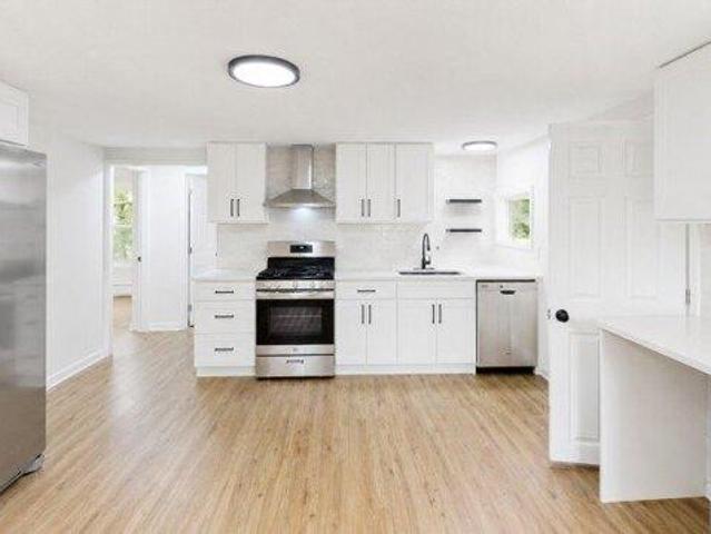 2 bedroom, Haverhill MA 01832 104690680
