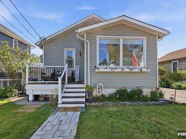 2 bedroom, Hawthorne NJ 07506 104234082