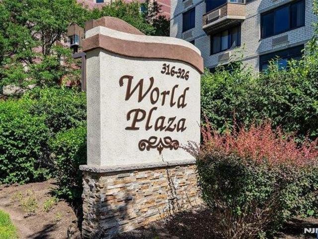 2 bedroom, Hackensack NJ 07601 103665638