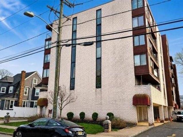 2 bedroom, Hackensack NJ 07601 104606191
