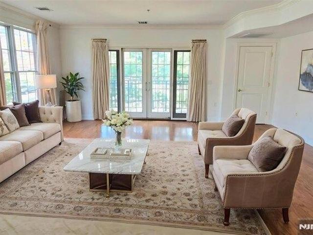 2 bedroom, Hackensack NJ 07601 LS102283245