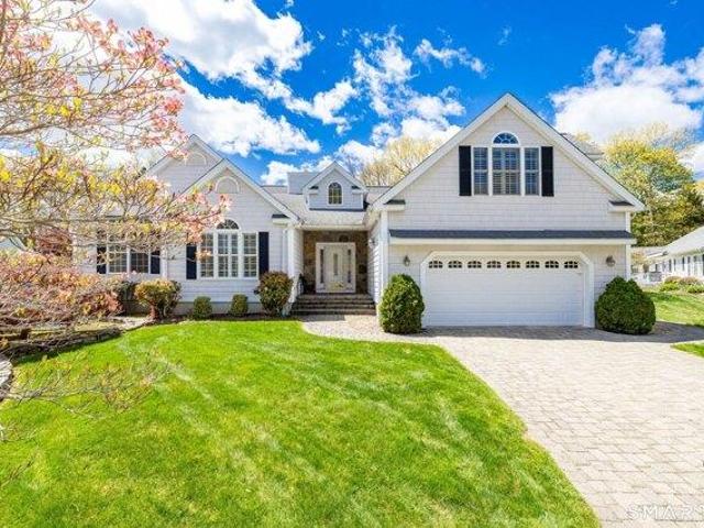 2 bedroom, Haddam CT 06441 103100268