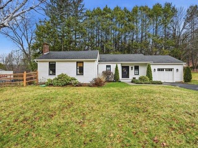 2 bedroom, Hadley MA 01035 101899501