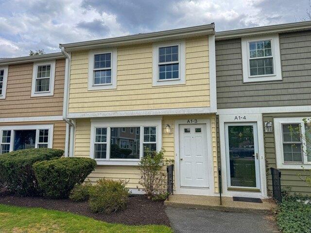 2 bedroom, Halifax MA 02338 104759015